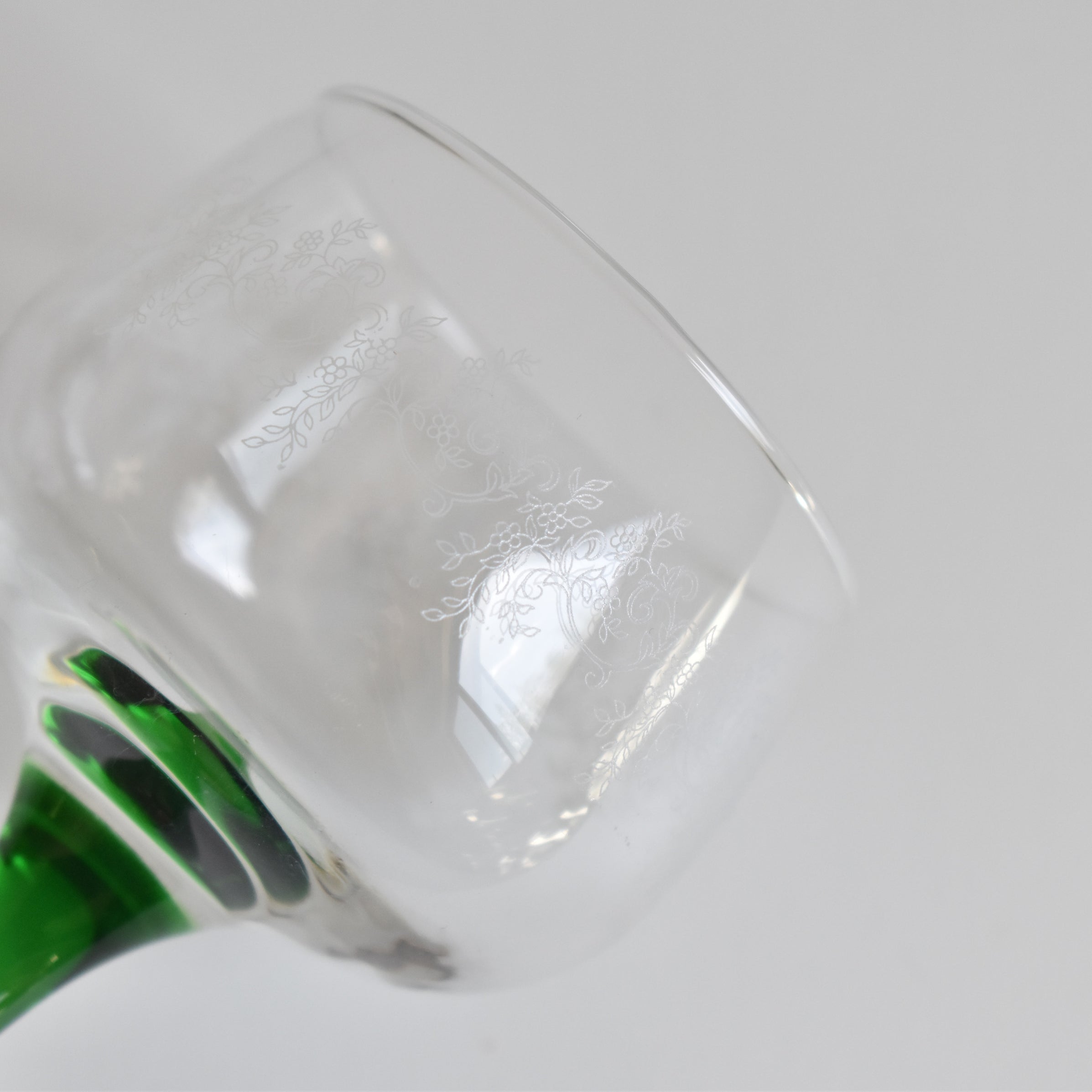 ヴィンテージアルザスワイングラス Luminarc B — Loane Interior