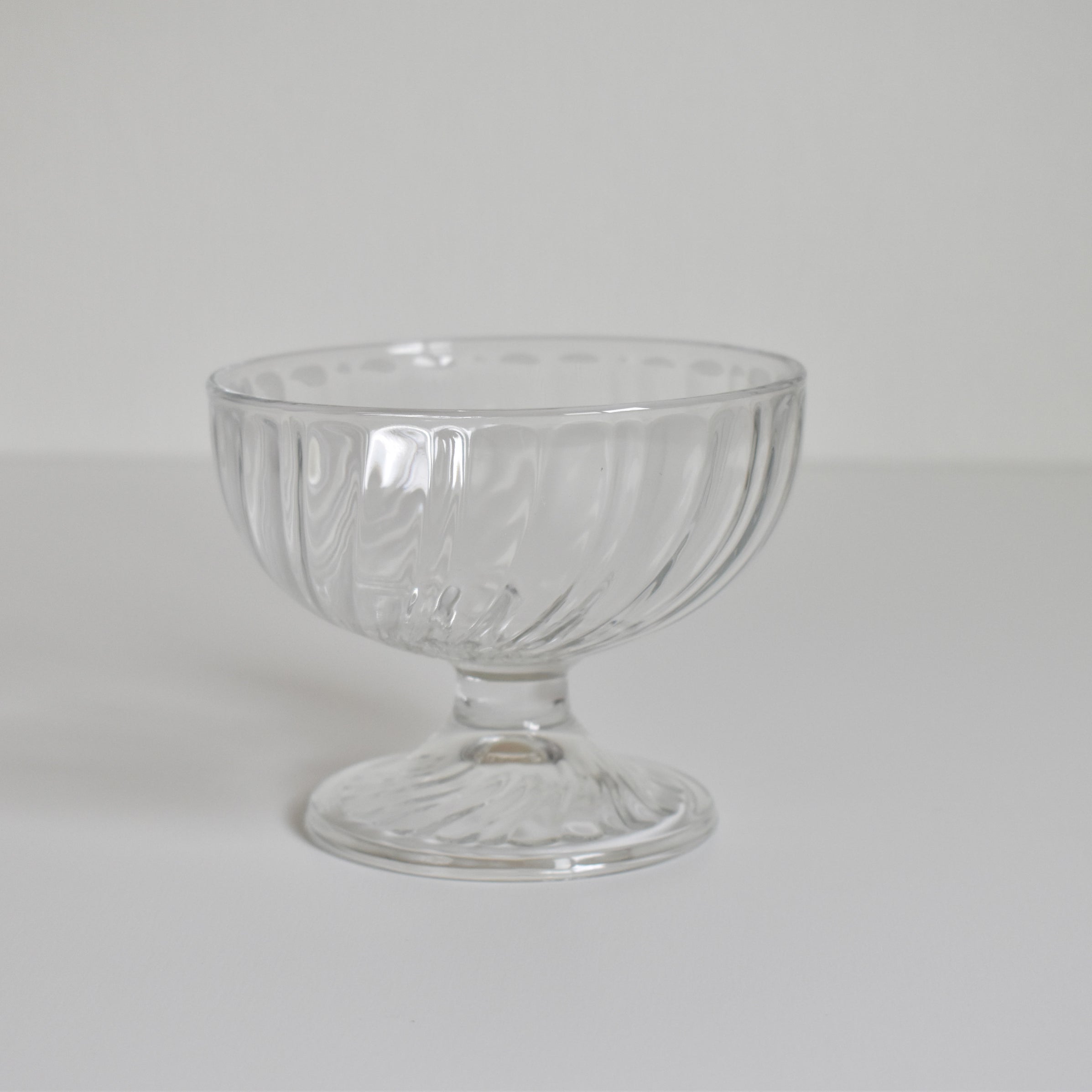 ヴィンテージグラス アイスクリームカップ Luminarc — Loane Interior