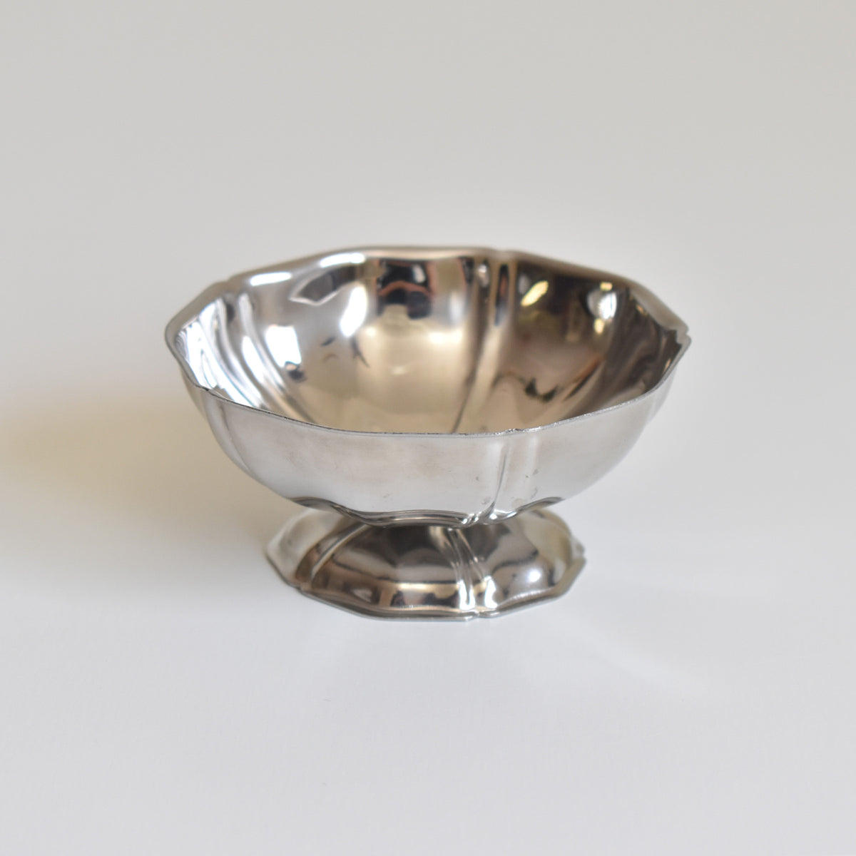 ヴィンテージ アイスクリームクープ — Loane Interior