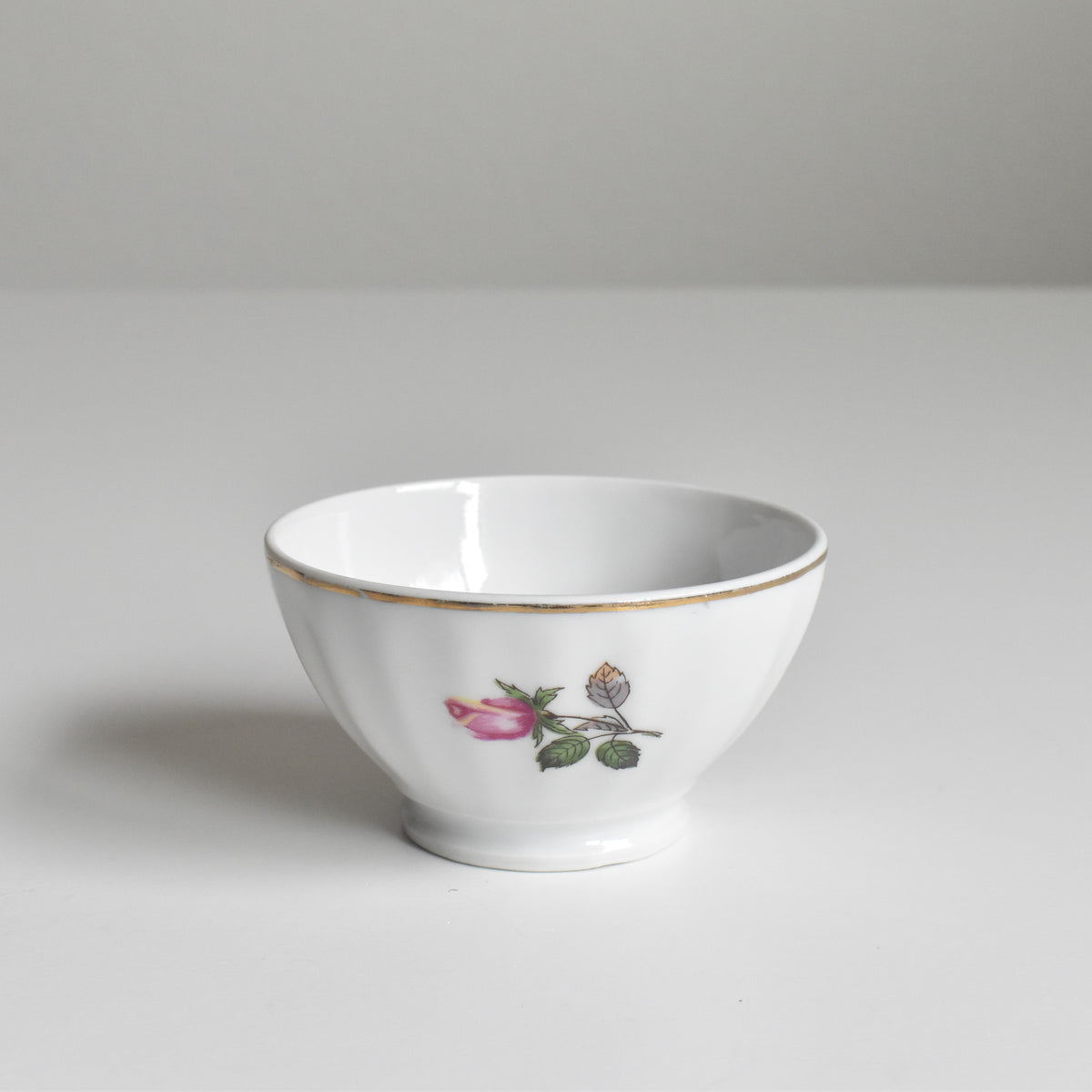 ヴィンテージスモールボウル ポルセラン Roses — Loane Interior