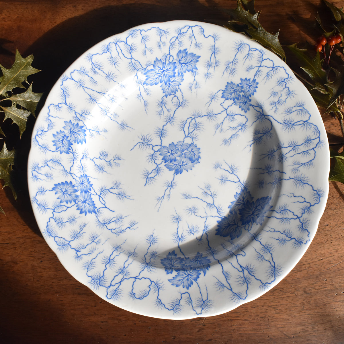 アンティーク大皿 LM&Cie クレイユモントロー Flora Lichen （フローラ リケン） — Loane Interior