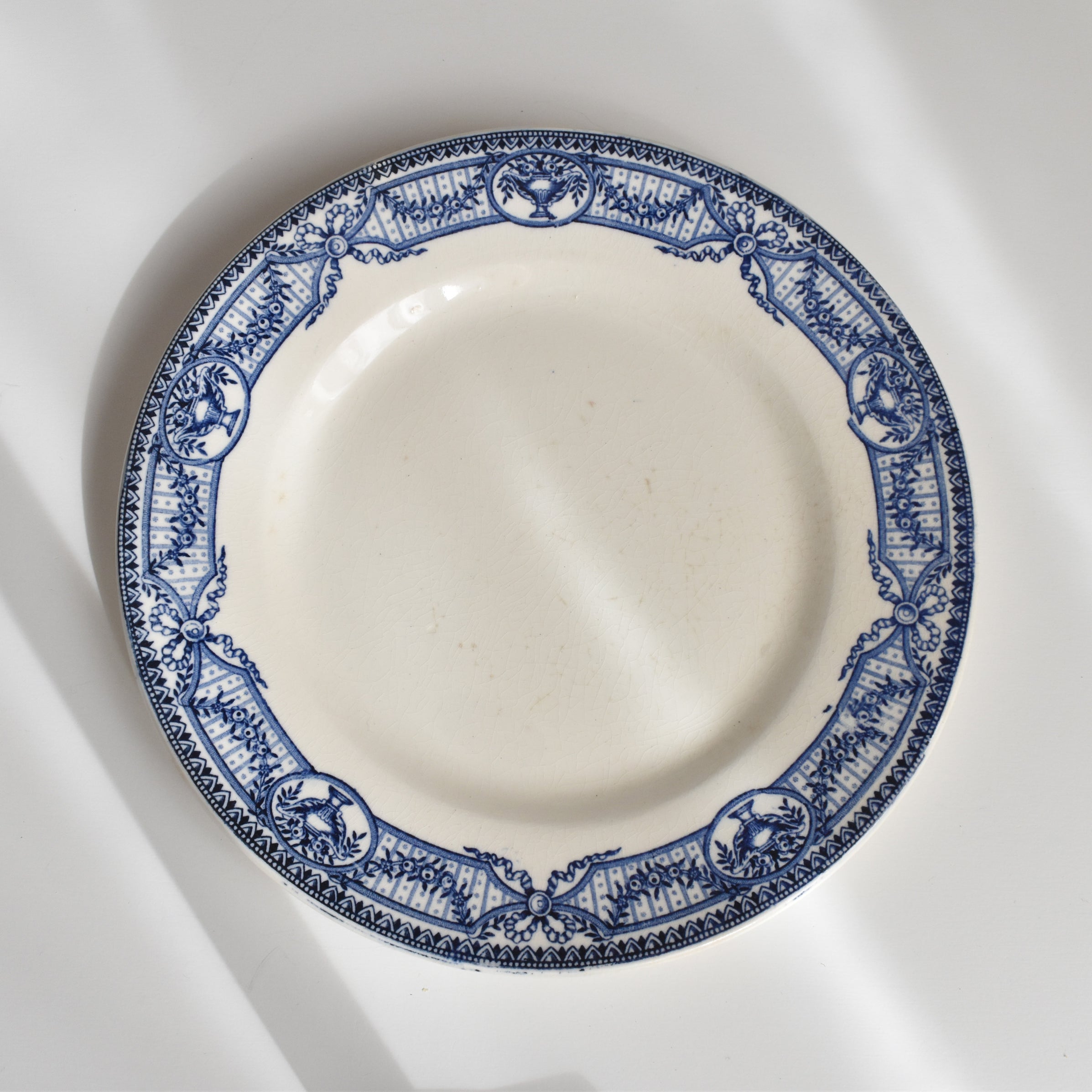 アンティークデザートプレート サラン Directoire B — Loane Interior