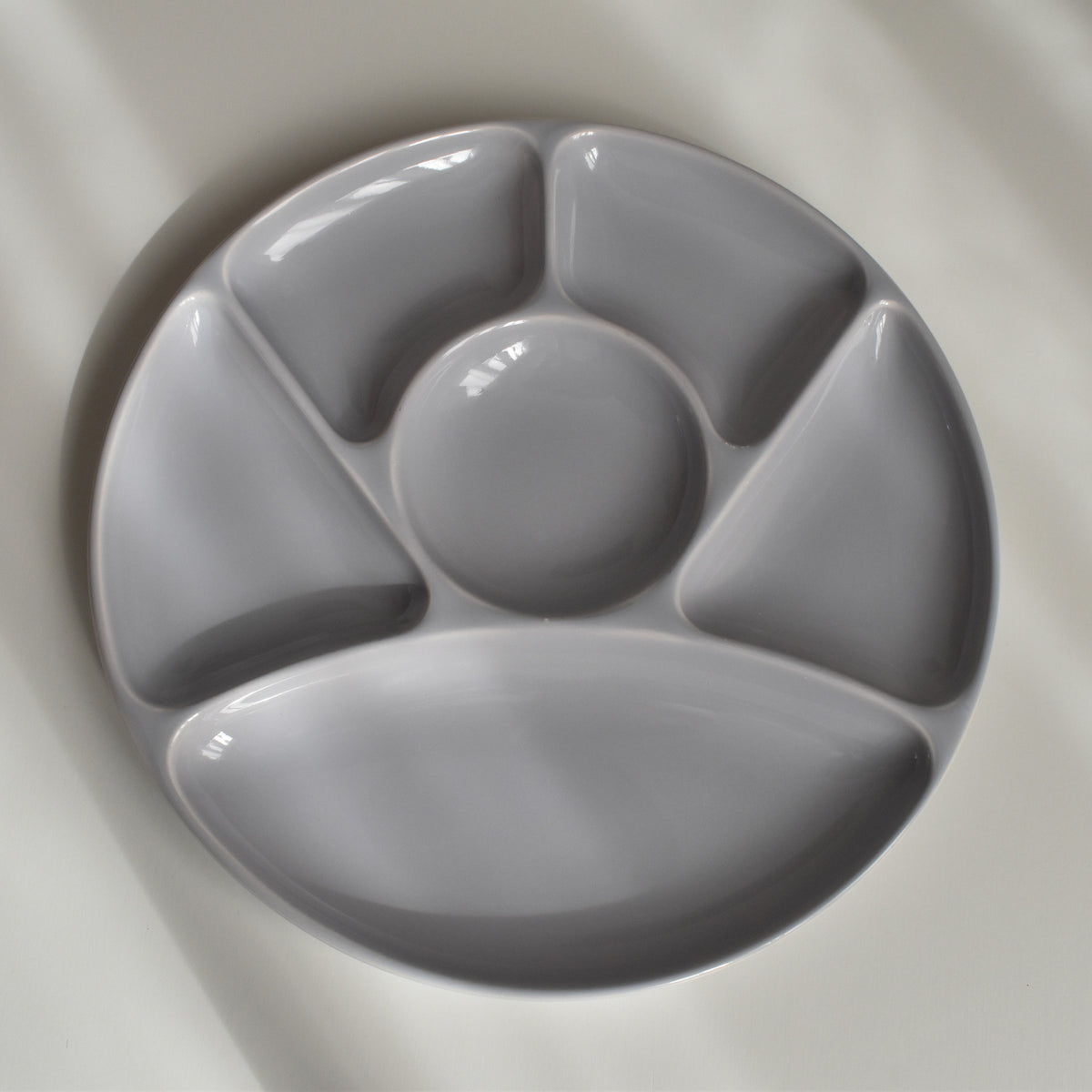 ヴィンテージフォンデュプレート ジアン Gris C — Loane Interior