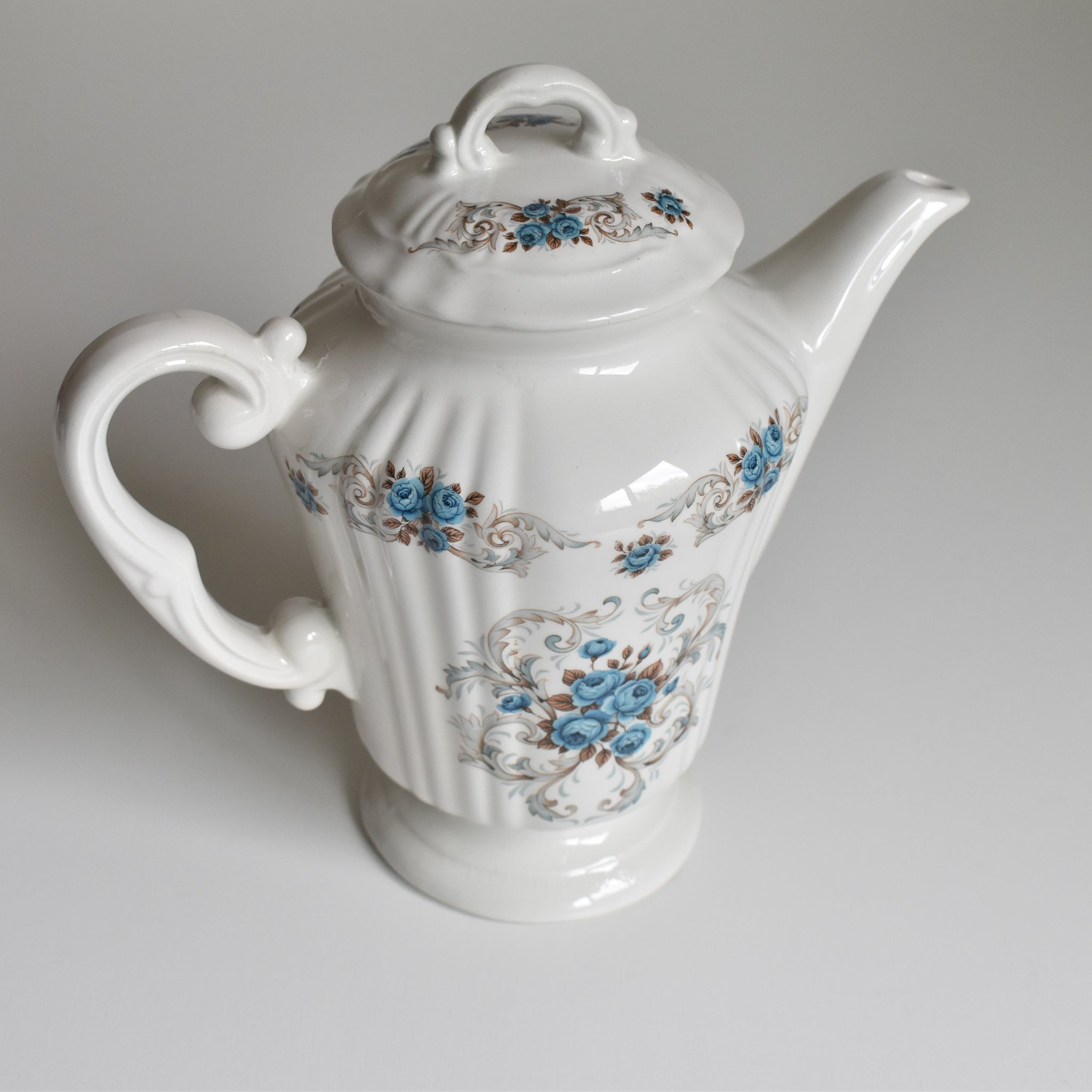 フランス製 アンティーク・ヴィンテージ食器 ロアンインテリア — Loane Interior