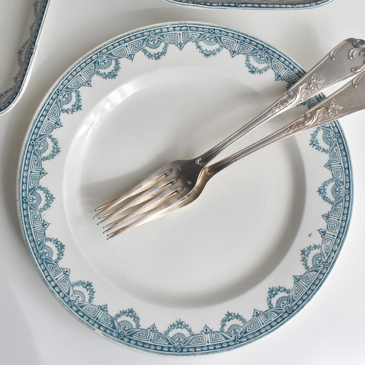 アンティークプレート L&Gクレールフォンテーヌ Récamier(レカミエ） A — Loane Interior