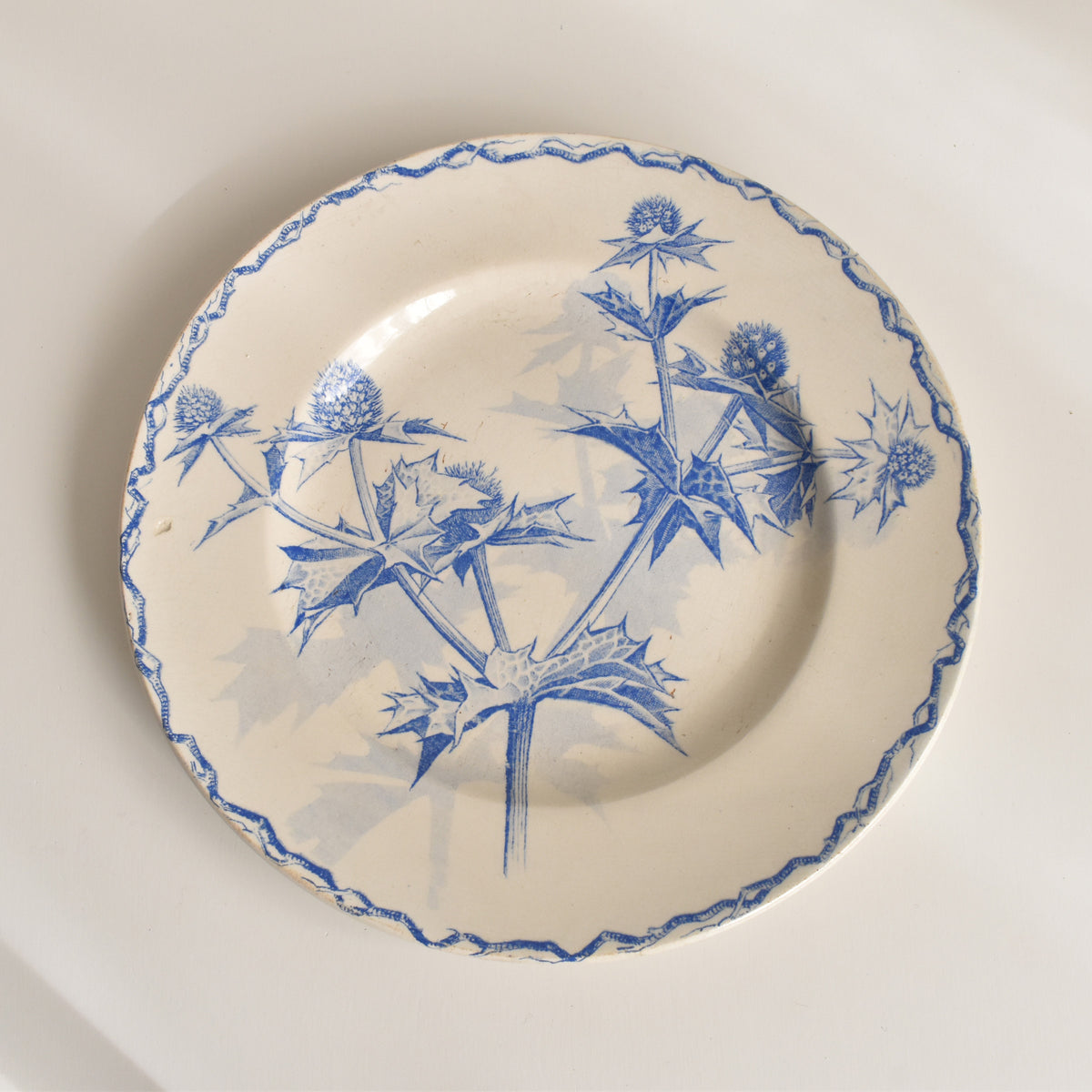 アンティークデザートプレート クレイユモントロー Chardons（アザミ） — Loane Interior