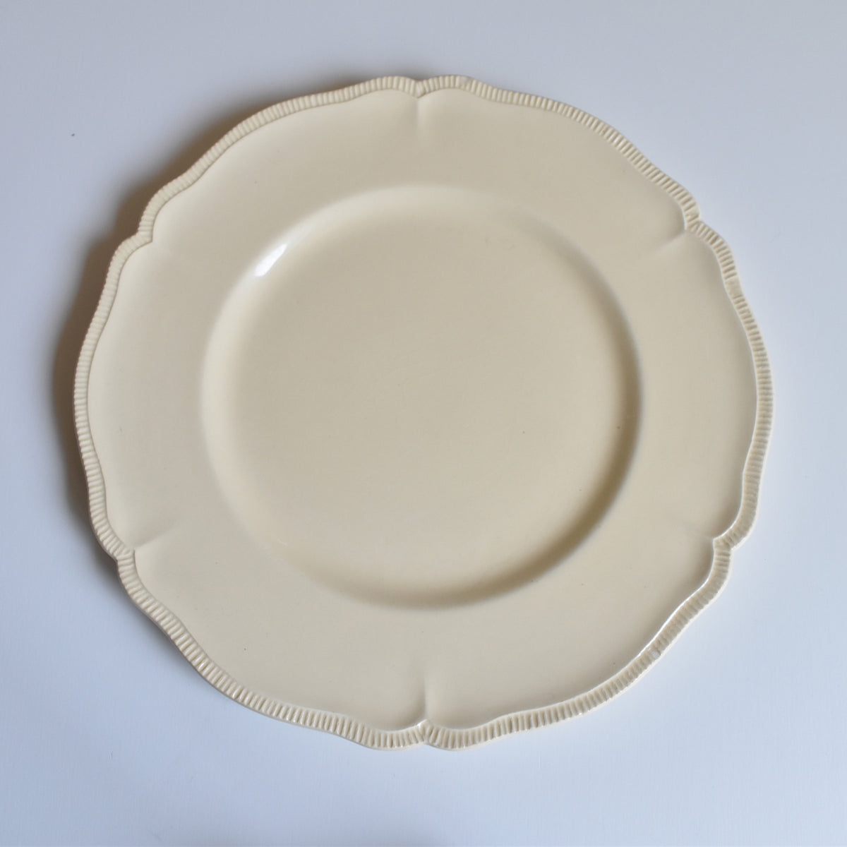 ヴィンテージプレート ロンシャン 花リム E — Loane Interior