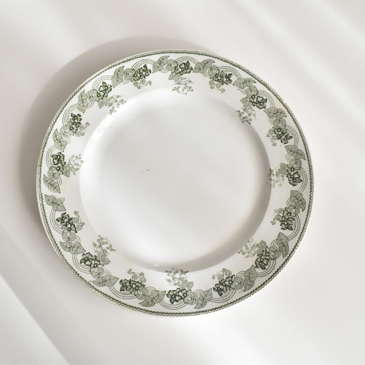 ヴィンテージプレート ムランデルー Violetta （ヴィオレッタ） B — Loane Interior