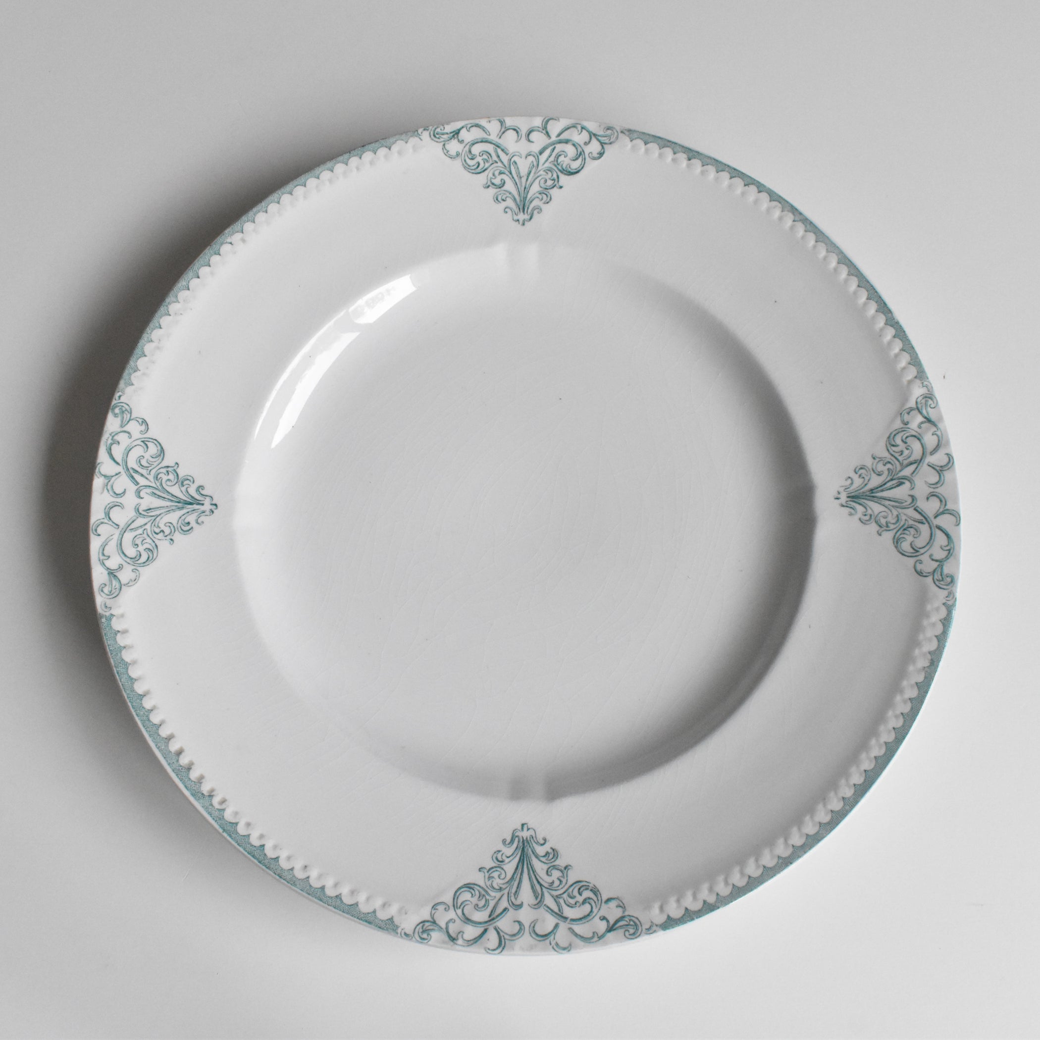 アンティークプレート U&Cサルグミンヌ Provence (プロヴァンス） C — Loane Interior