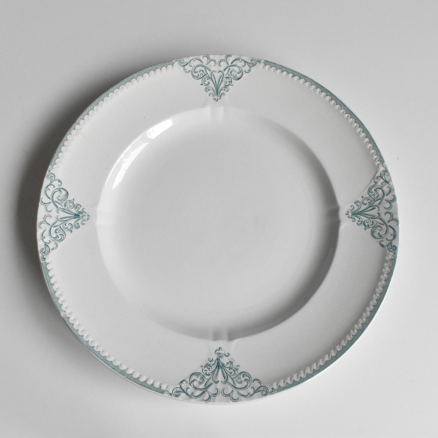 アンティークプレート U&Cサルグミンヌ Provence (プロヴァンス） F — Loane Interior