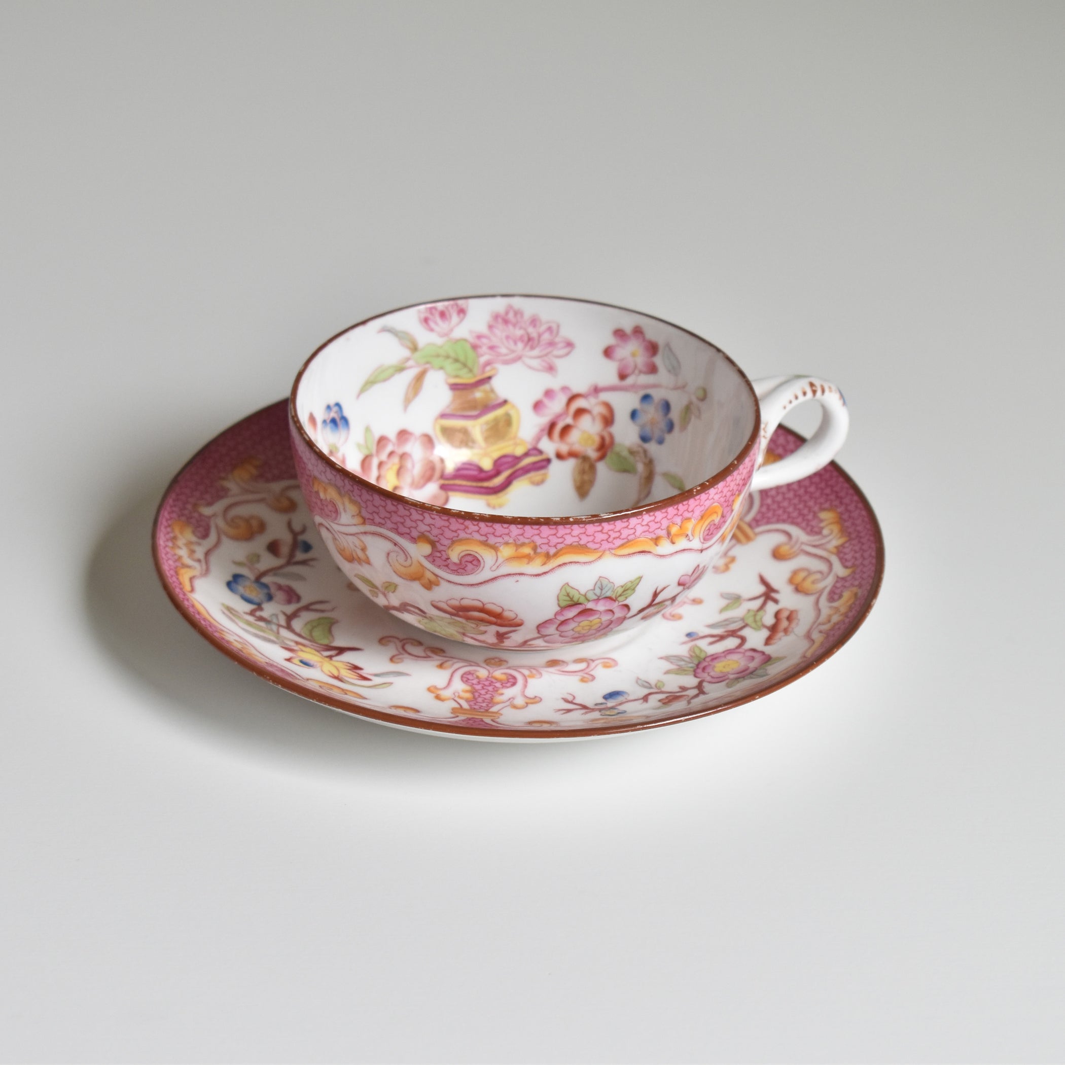 アンティークカップ＆ソーサー サルグミンヌ Minton 235 (Grand Depots) A — Loane Interior