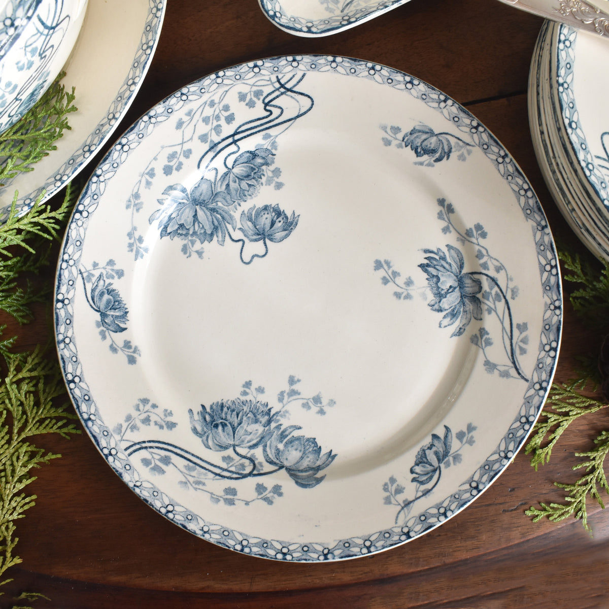 アンティークプレート U&Cサルグミンヌ Royat（ロワイヤ） A — Loane Interior