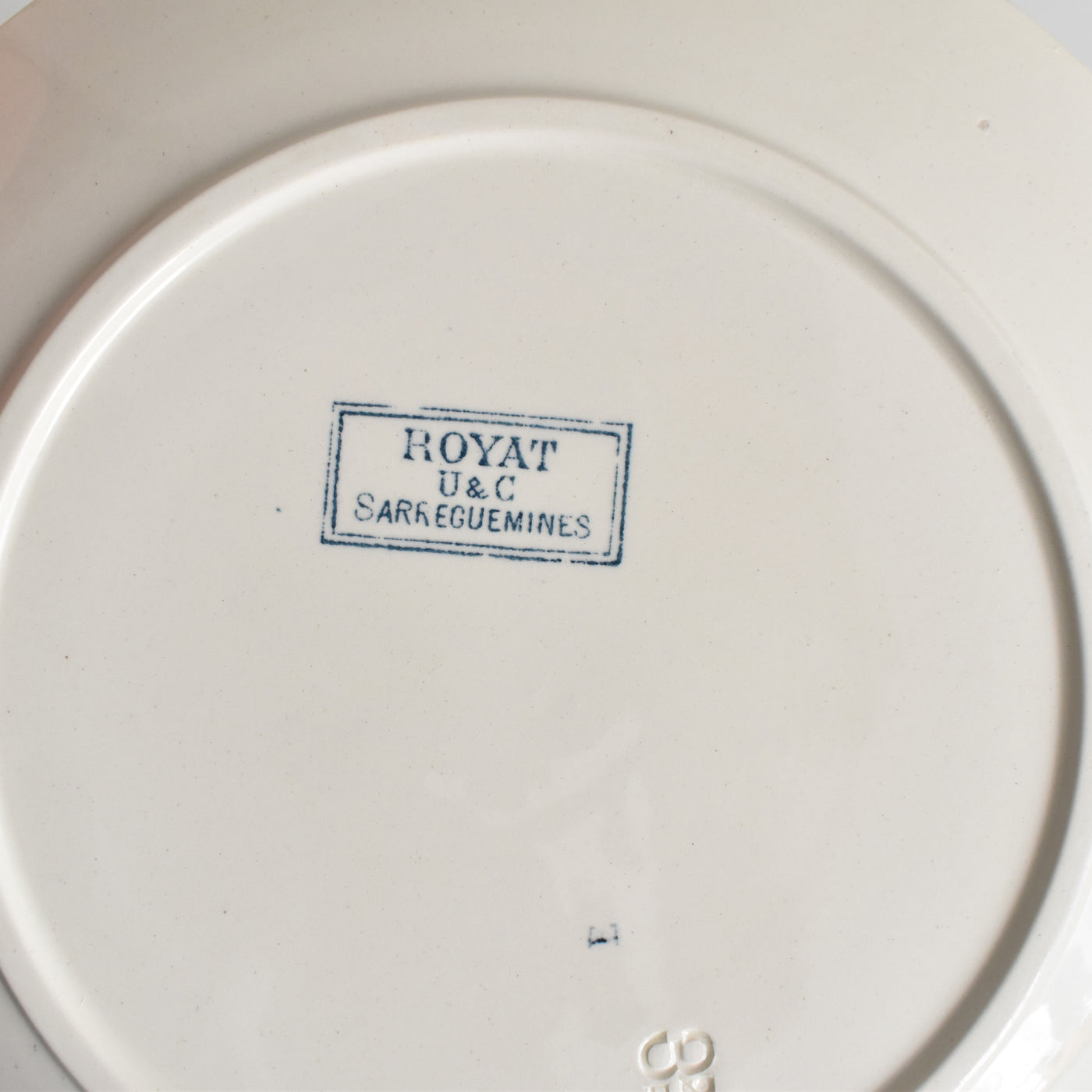 アンティークプレート U&Cサルグミンヌ Royat（ロワイヤ） D — Loane Interior