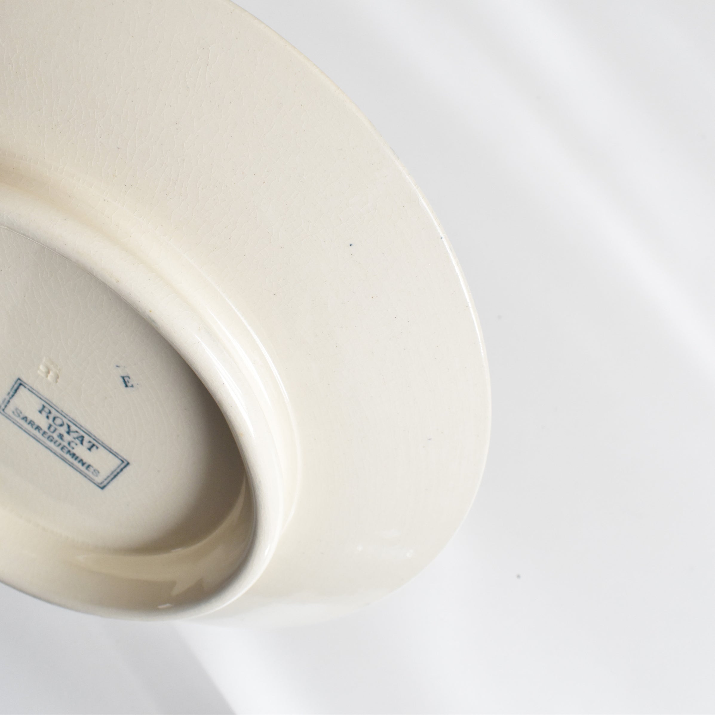 アンティーク脚付きプレート U&Cサルグミンヌ Royat（ロワイヤ） — Loane Interior