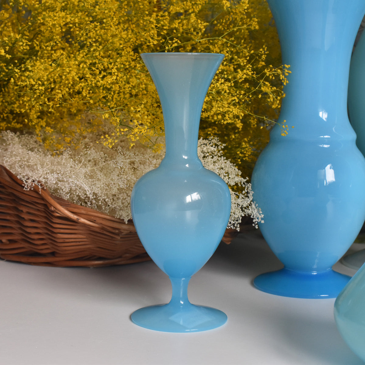 アンティーク オパリン フラワーベース ブルー B — Loane Interior