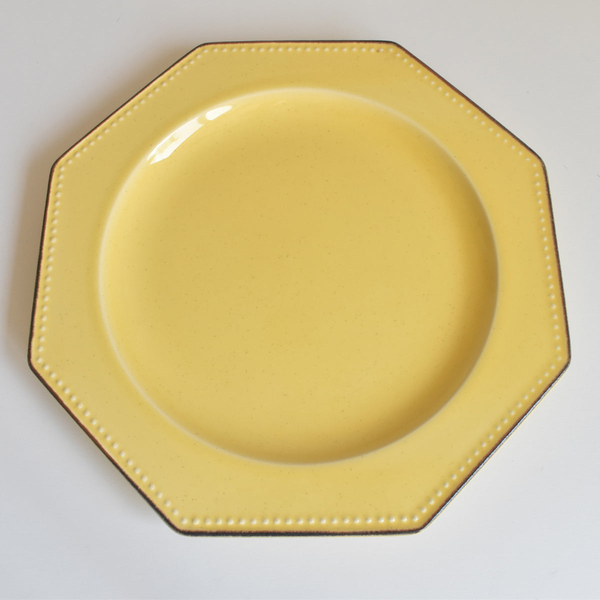 ヴィンテージプレート ル・ポエ-ラヴァル オクトゴナル イェロー C — Loane Interior