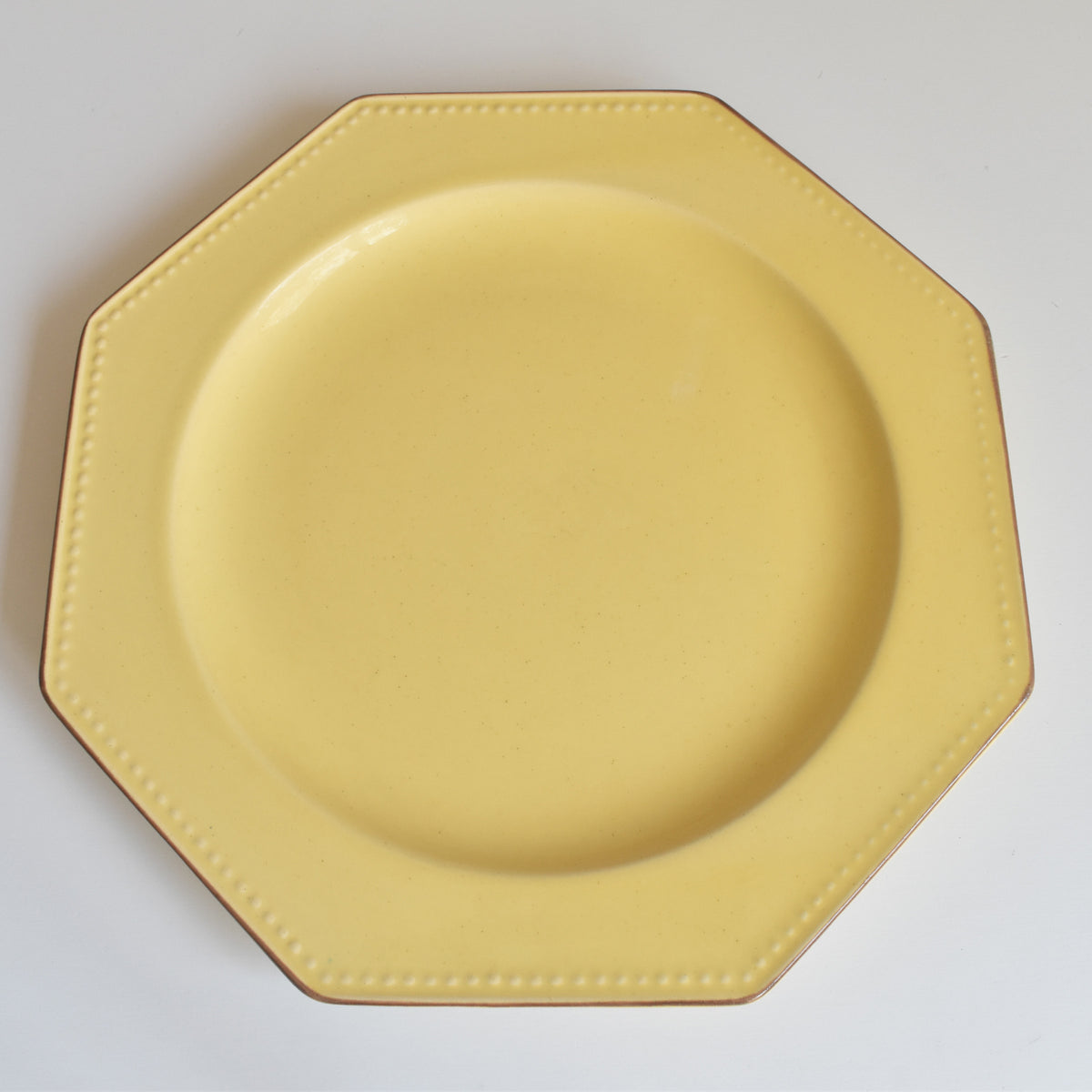 ヴィンテージプレート ル・ポエ-ラヴァル オクトゴナル イェロー K — Loane Interior