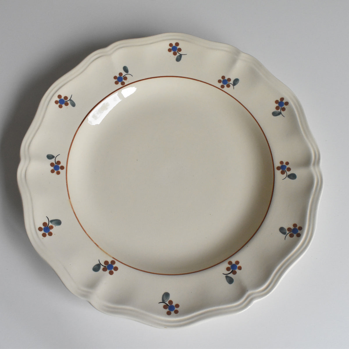 ヴィンテージプレート ディゴワン＆サルグミンヌ Arromanches 9210 F — Loane Interior