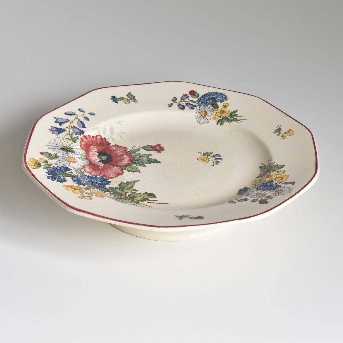 ヴィンテージ脚付きプレート ビレロイボッホ Fleurs des champs（フルール・デ・シャン）B — Loane Interior