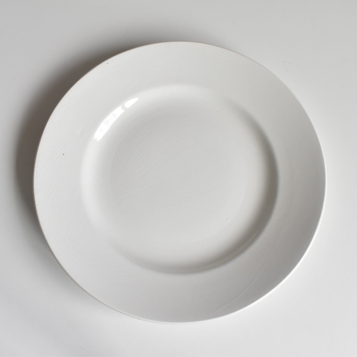 ヴィンテージプレート ロンウイー ホワイト A — Loane Interior