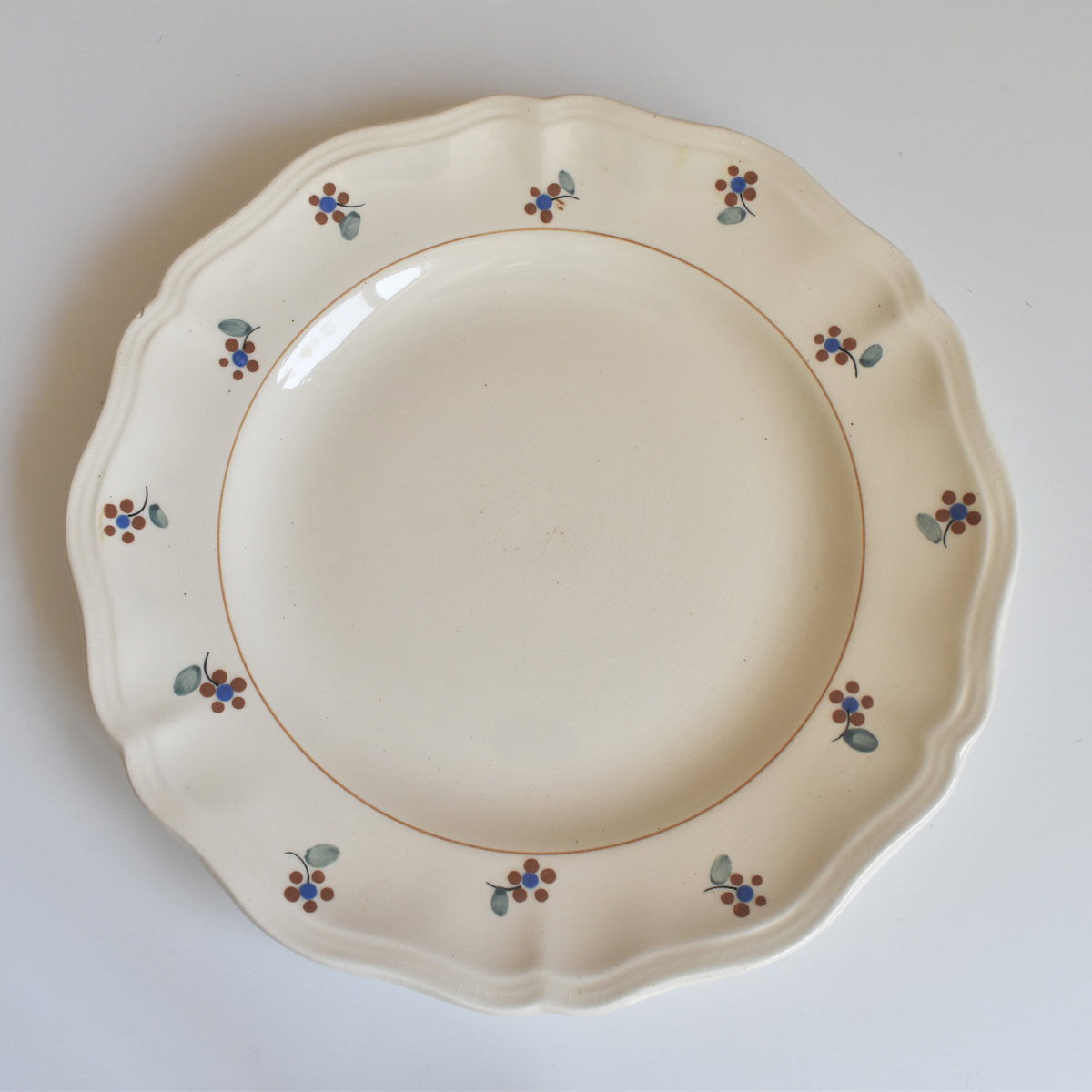 ヴィンテージプレート ディゴワン＆サルグミンヌ Arromanches （アロマンシュ）E — Loane Interior