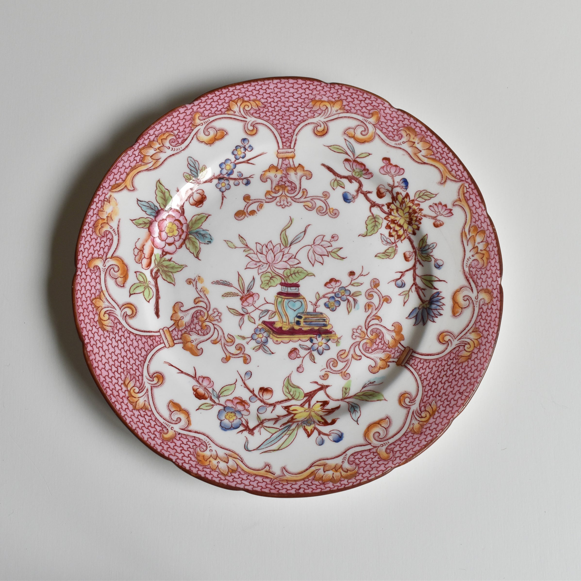 アンティークデザートプレート サルグミンヌ Minton ピンク 235 C — Loane Interior