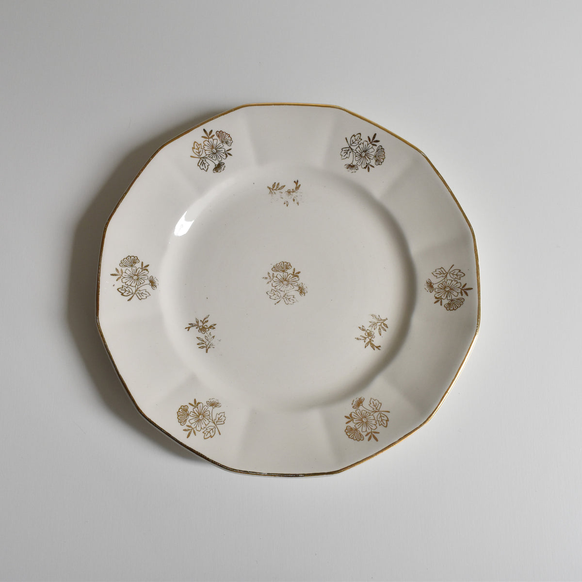 ヴィンテージデザートプレート ディゴワン＆サルグミンヌ Fleurs de France B — Loane Interior