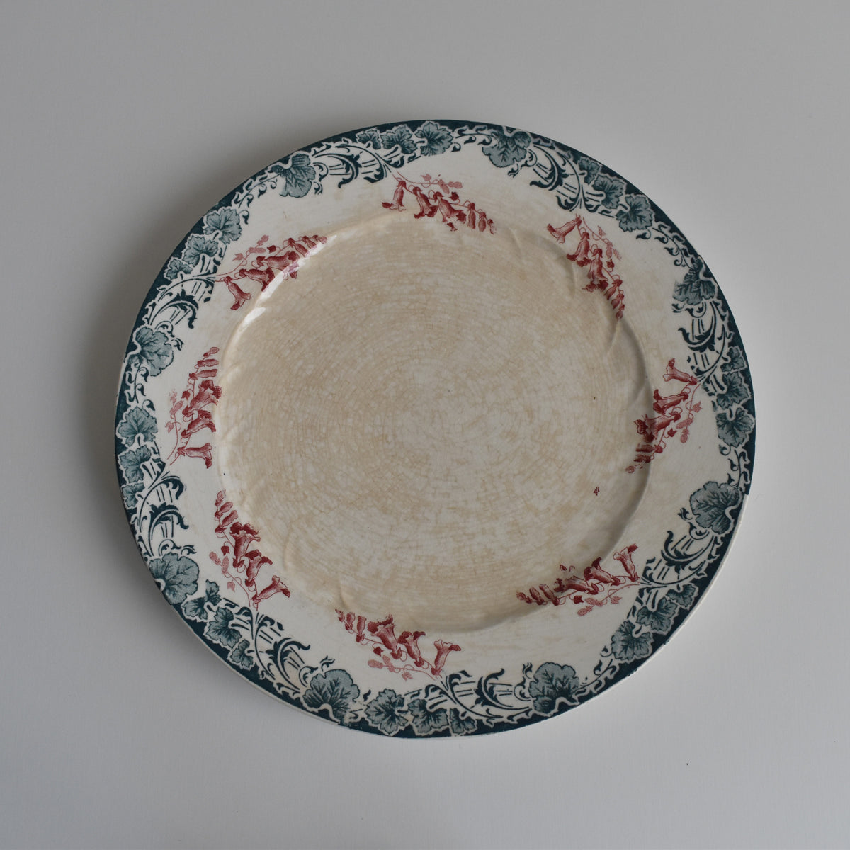 アンティークプレート ロンウイ Carmen G — Loane Interior