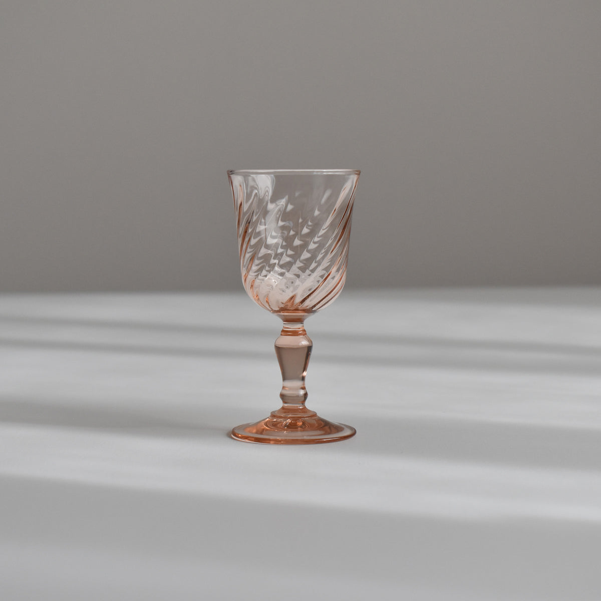 ヴィンテージリカーグラス Rosaline — Loane Interior