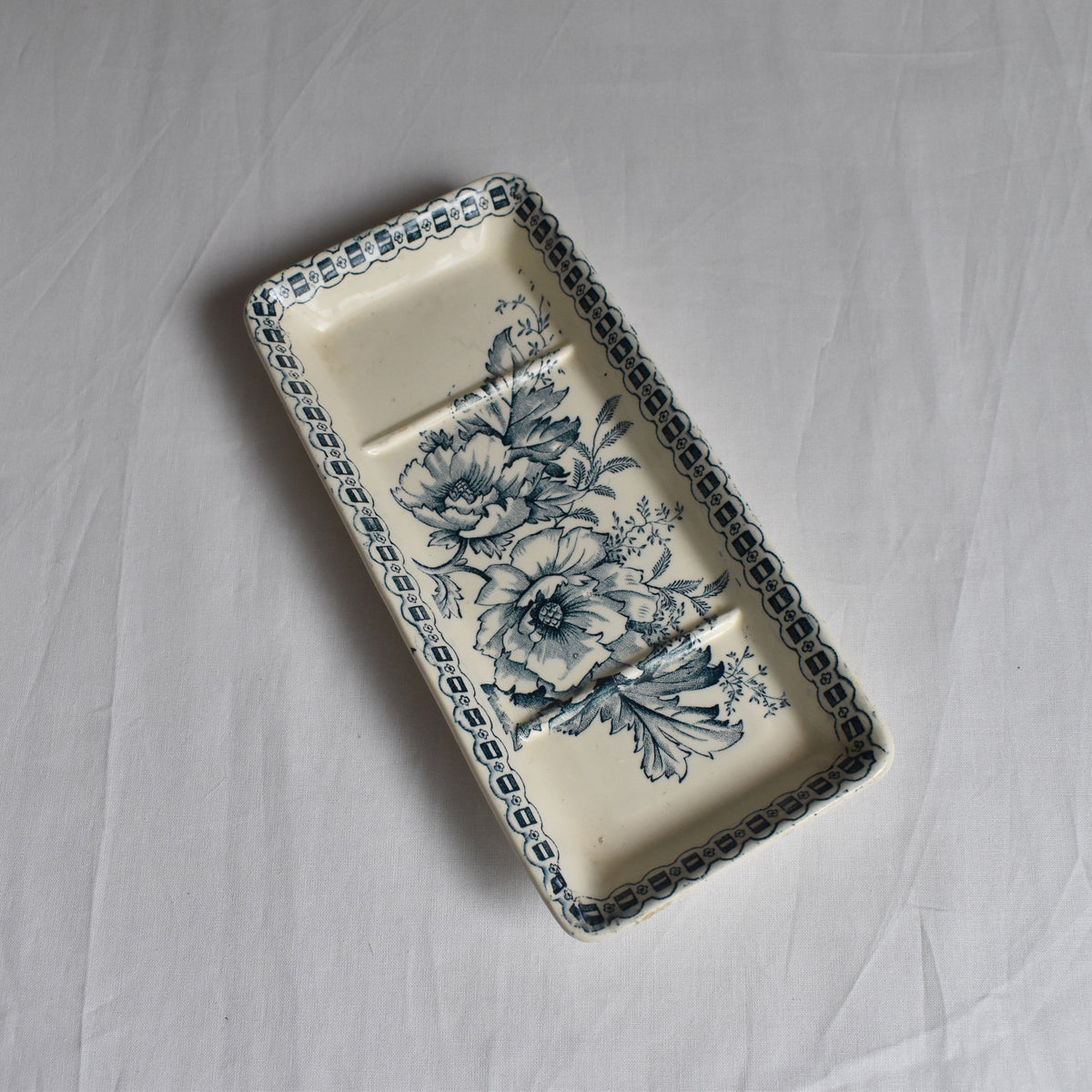 アンティークソープディッシュ サンタマン Rose Trémière — Loane Interior