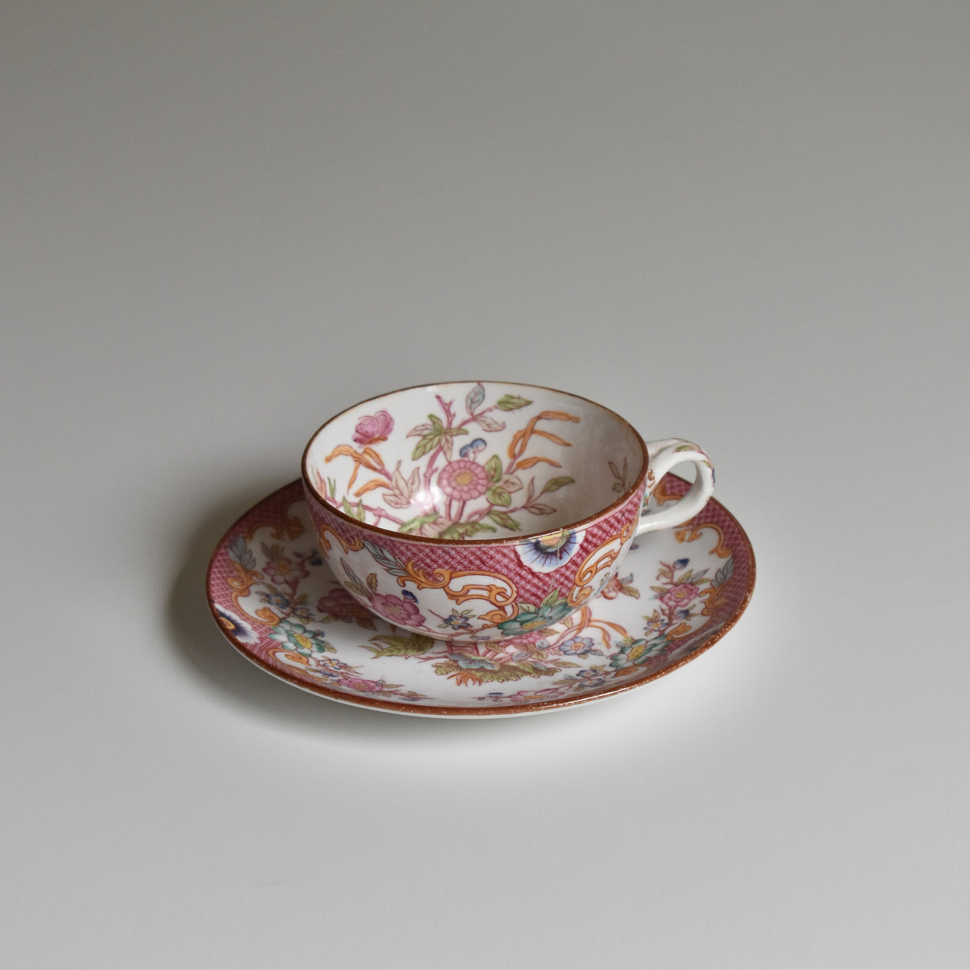 アンティークティーカップ＆ソーサー サルグミンヌ Minton 216 B — Loane Interior