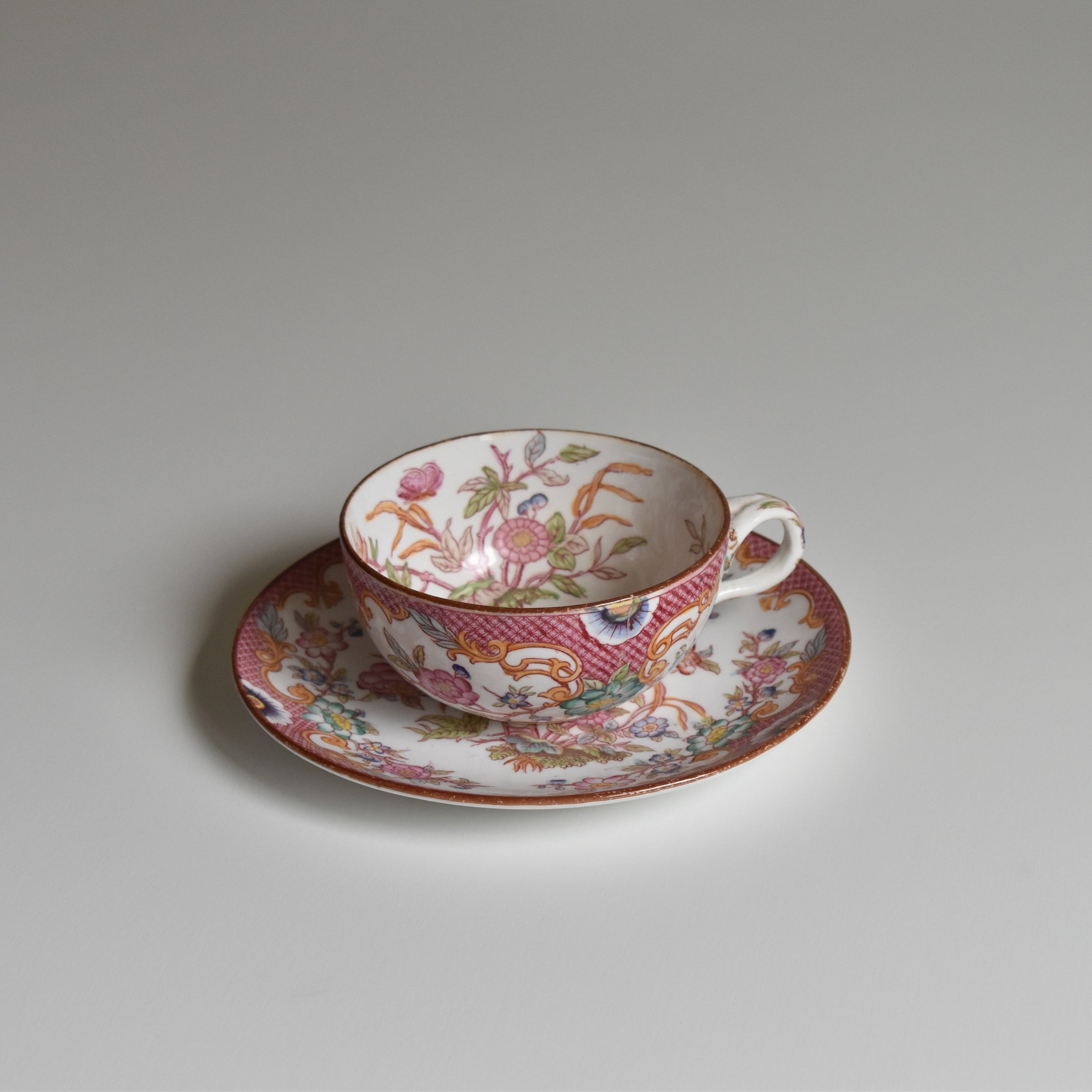 アンティークティーカップ＆ソーサー サルグミンヌ Minton 216 B — Loane Interior